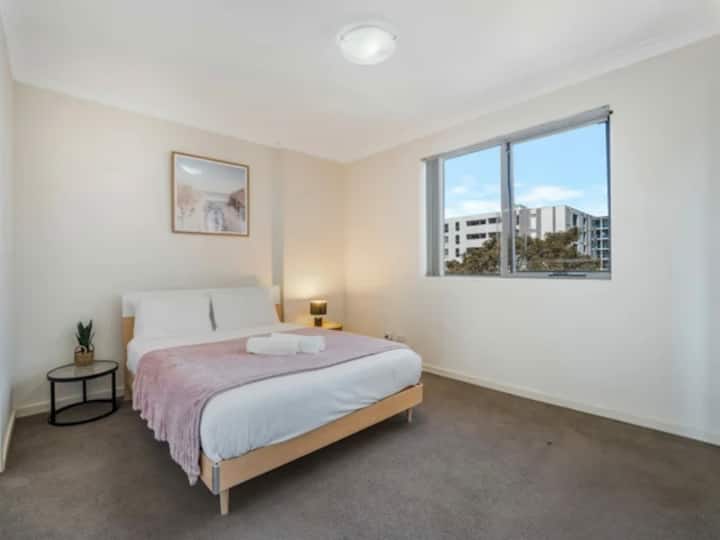 Stylish 1 Bedroom Unit – North Facing - Parramatta