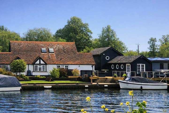 Stunning Island Cottage With Boat In Henley - Henley-on-Thames