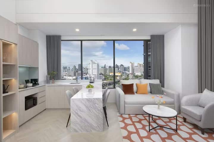 Rama9 两卧复式带浴缸Loft-d/住5人/屋顶泳池/近rca/近火车夜市/近tonglor新 - Bangkok