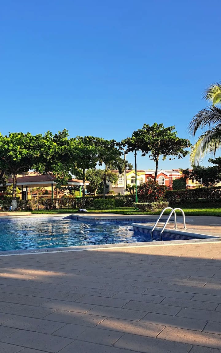 Casa Moderna En Quezaltepeque 30 Min De La Capital - El Salvador