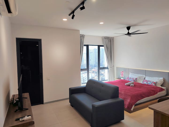 #Cozysuite #Skypool #Town & Seaview #22macalisterz - George Town