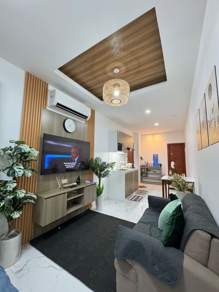 Home In Davao City | 1br Aircon | 1 Parking - Davao City