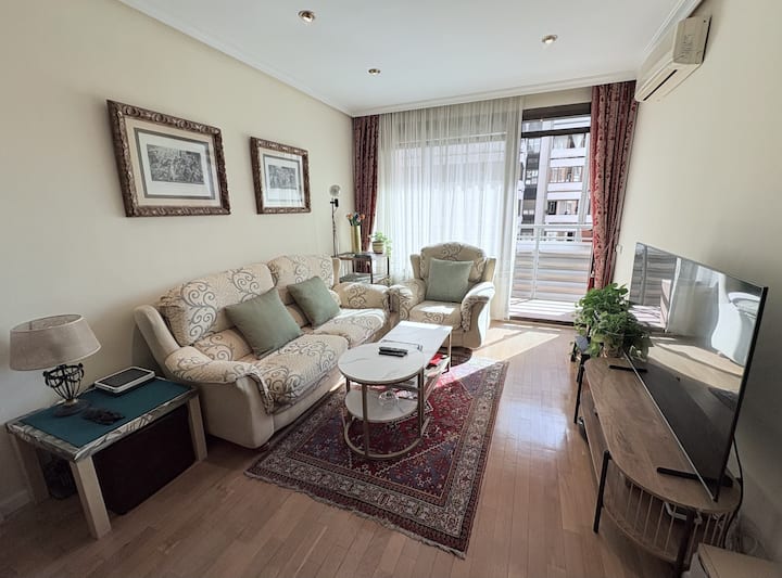 Acogedor Y Espacioso Apartamento En Madrid Azca - Madrid
