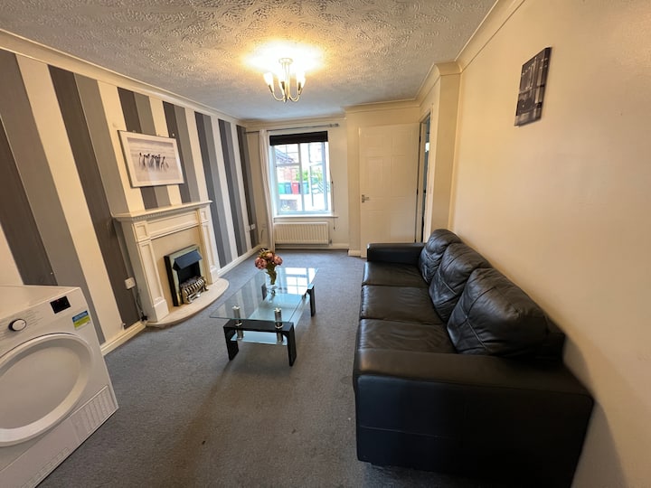Quiet Manchester House - Bury
