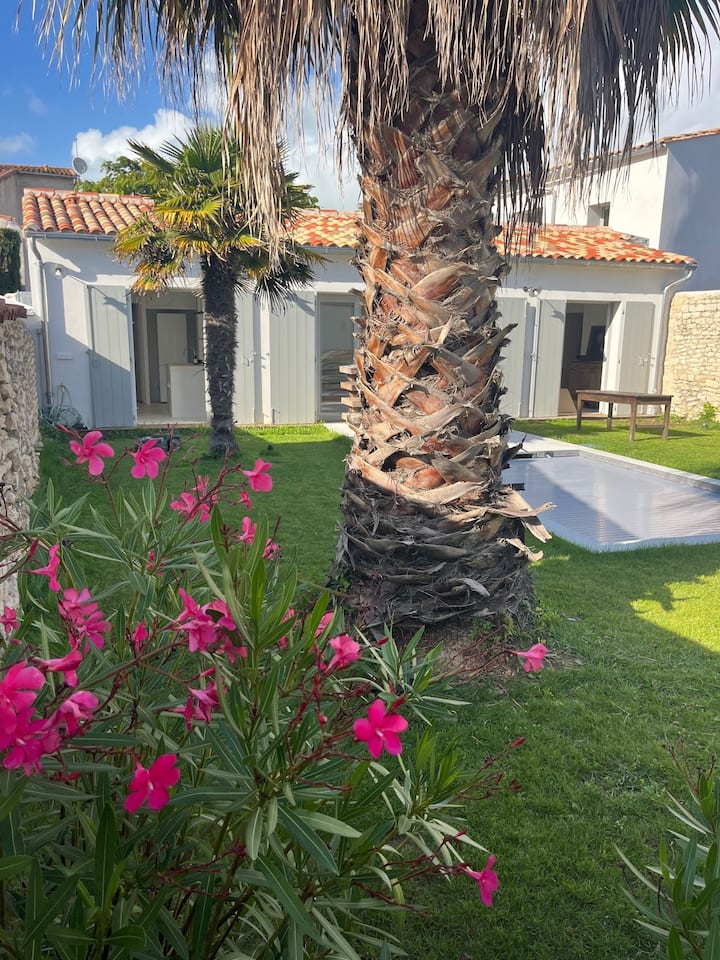 Très Belle Belle Maison Rhétaise Avec Piscine - La Couarde-sur-Mer