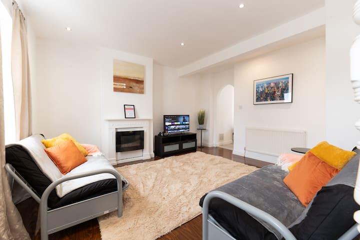 2br House + Garden | Sleeps 6 | Elizabeth Line - Woolwich