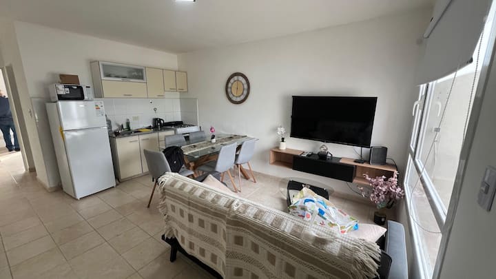 Departamento De Un Dormitorio, Completo - Centenario