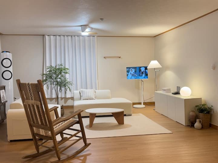 [오픈특가]마당있는 프라이빗 단독 주택,빔프로젝트,방3,화장실 1 - Jeju-do