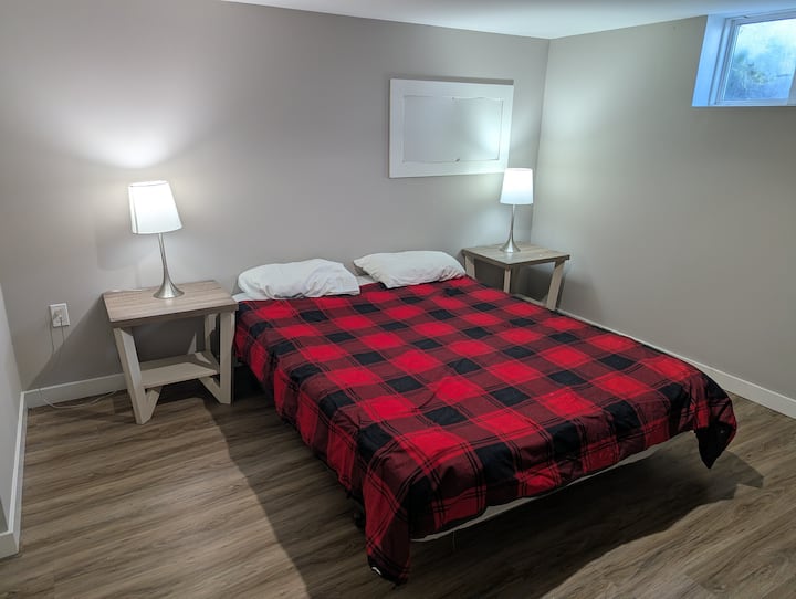 Entire Basement Unit Close To Downtown - St. Catharines