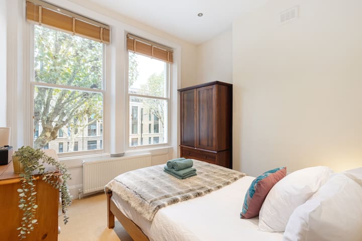 Cosy Warm Chic Home • Notting Hill & Little Venice - 倫敦