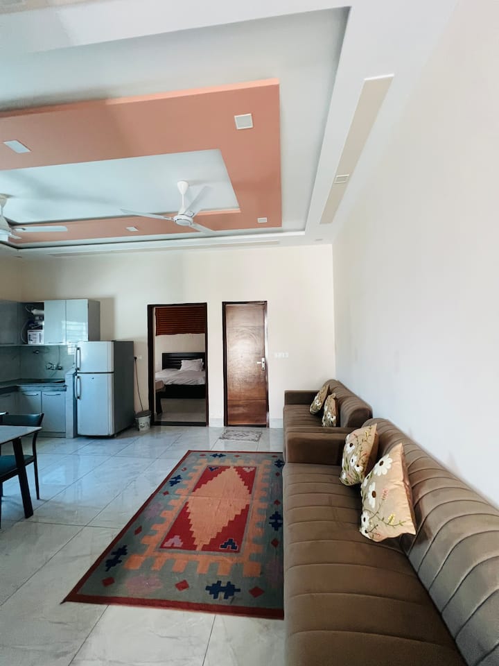 Luxury White House The Shacious Villa - Hoshiarpur