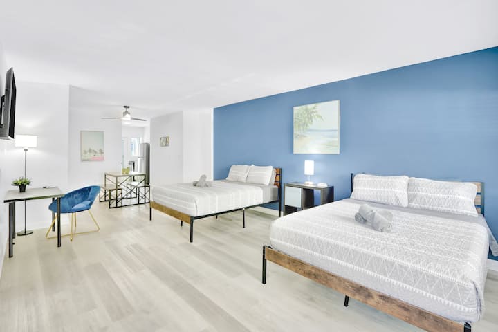 1br Miami Beach Apt W/ King + 2 Queens & Smart Tv - Miami Beach, FL