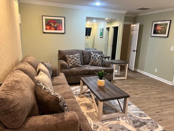 Roy's Toms River Retreat. - Toms River