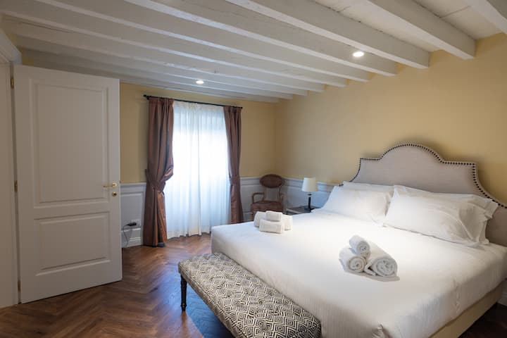 Primavera N.100 Charme Sur Le Lungarno Torrigiani - Florence