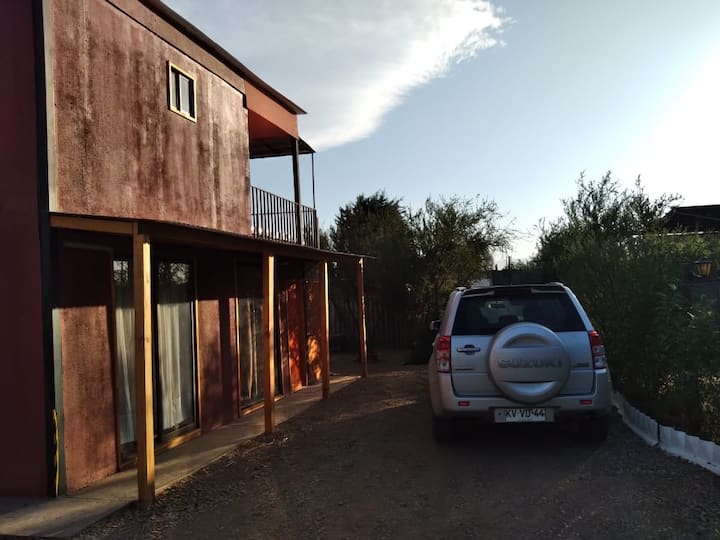 Hostal De Campo, Bien Equipada, Aacc, Tv Cable - Colina