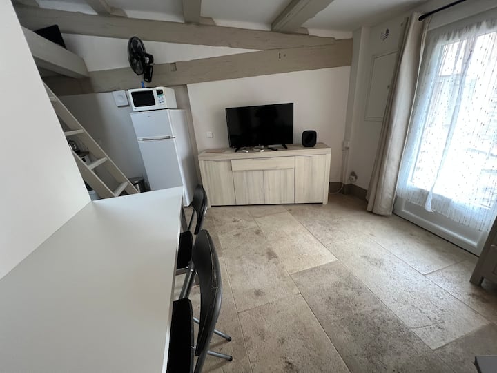 Petit Studio Avec Mezzanine - Tourrettes-sur-Loup