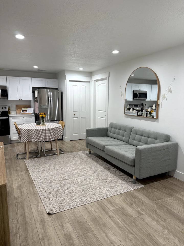 Cozy Lehi Stay – Private Apt + Full Kitchen - Lehi, UT