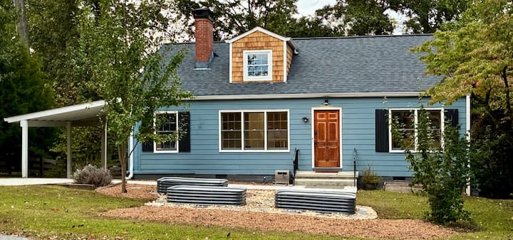 Lively Cottage Near Downtown Norcross - Duluth, GA