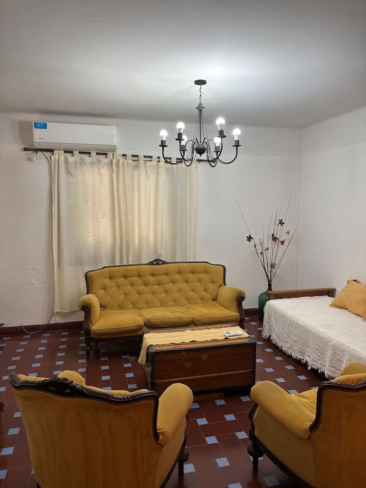 Departamento 3 Ambientes En Pleno Centro, Para 8 - Miramar