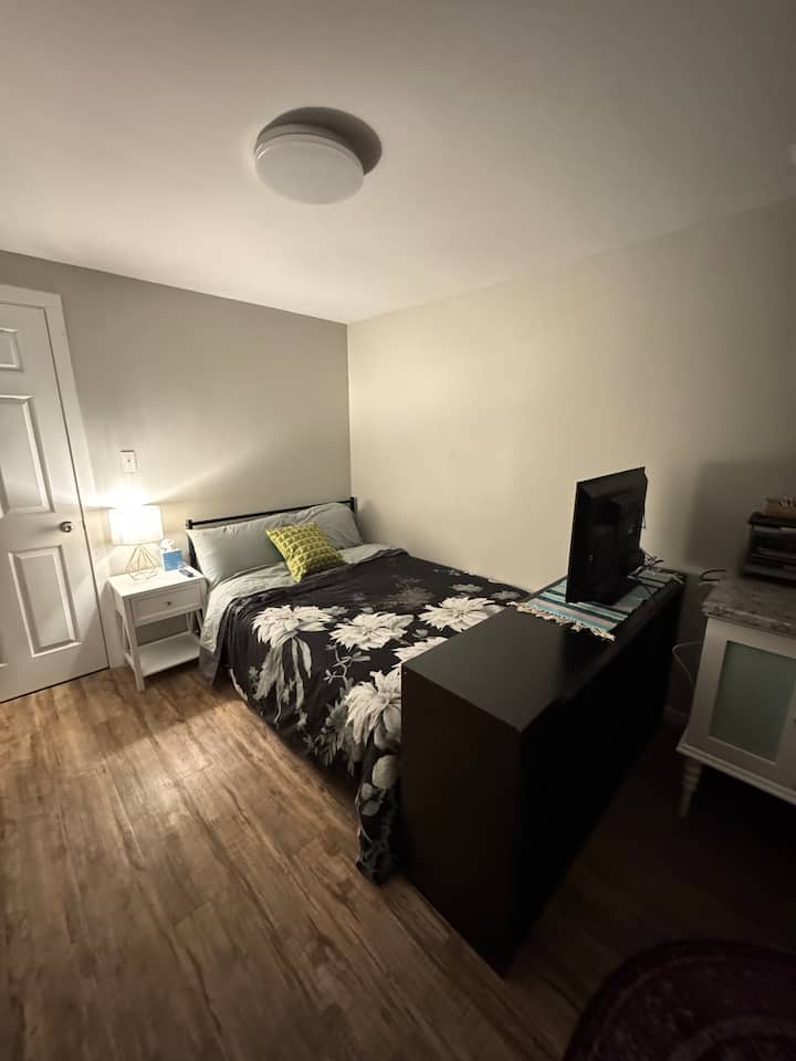 Heaven On Eleven(th) - Yukon