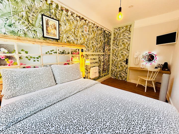 Double Room In Notting Hill - Earl's Court
