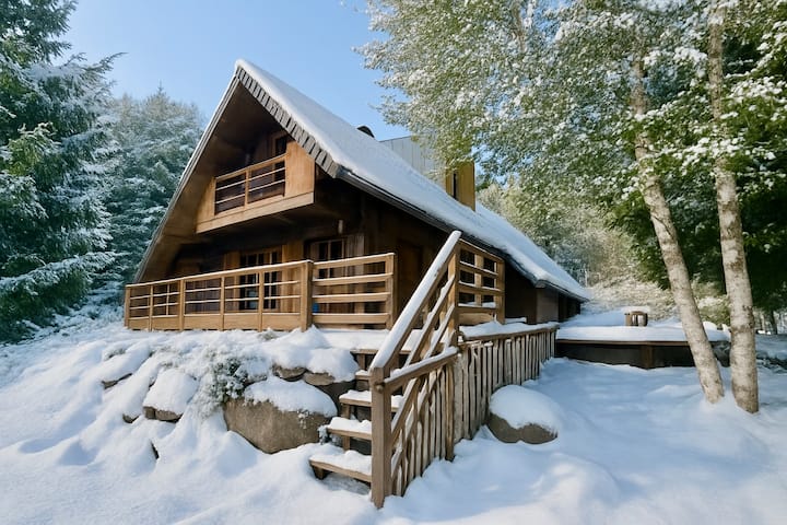 Chalet Confortable En Lisière De Forêt - Picherande