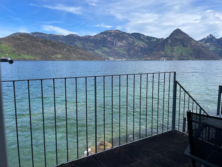 Seeblick! Stilvolles Studio Am Wasser - Vitznau