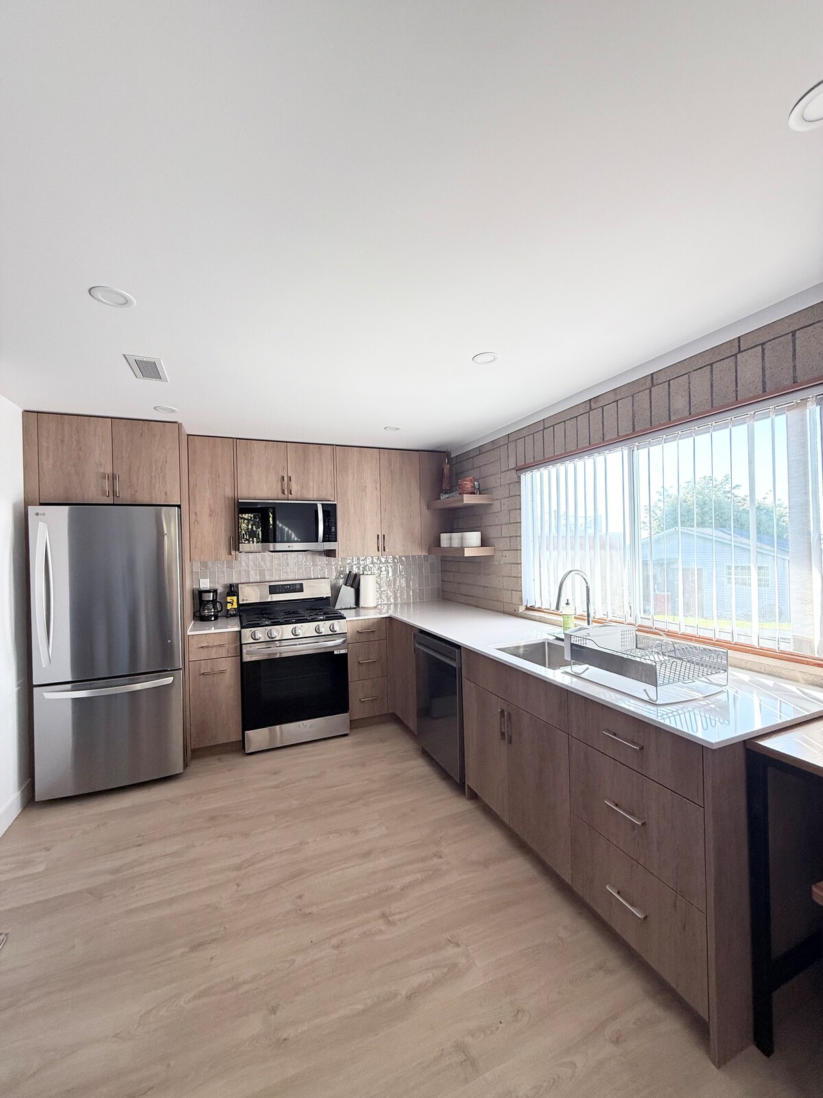 Nuovo monolocale sulla costa, a pochi passi da Davis Bay Beach - Airbnb