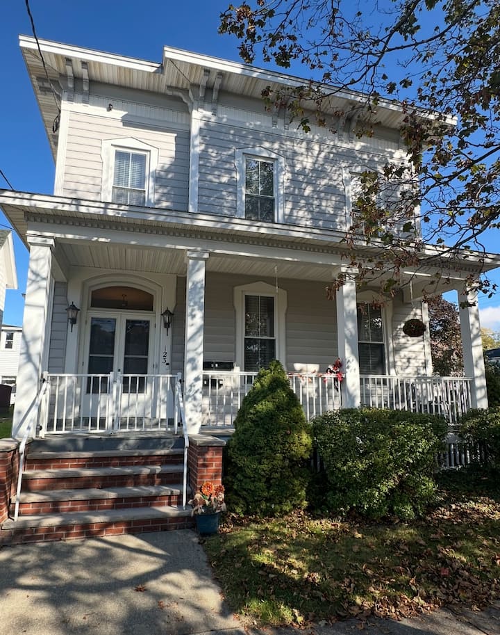 Historic Apartment In Downtown Location - Oswego, NY