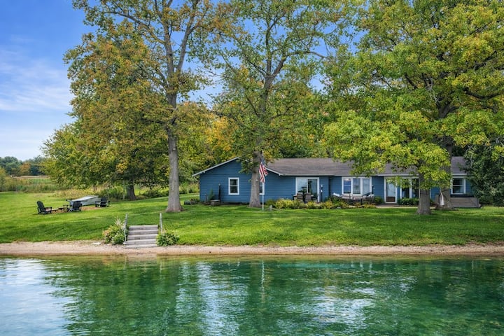 Genesee Lake 4br Modern Escape - Oconomowoc, WI