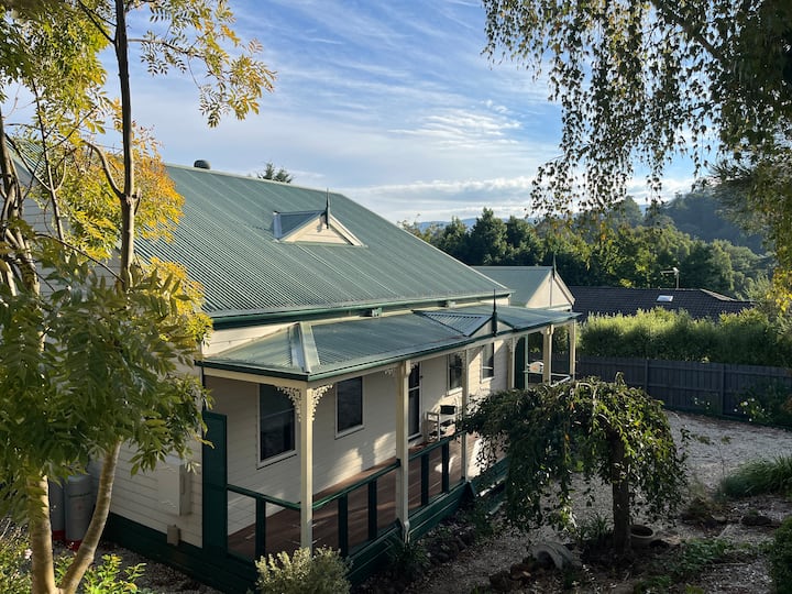 Honey Mountain Haven - Marysville