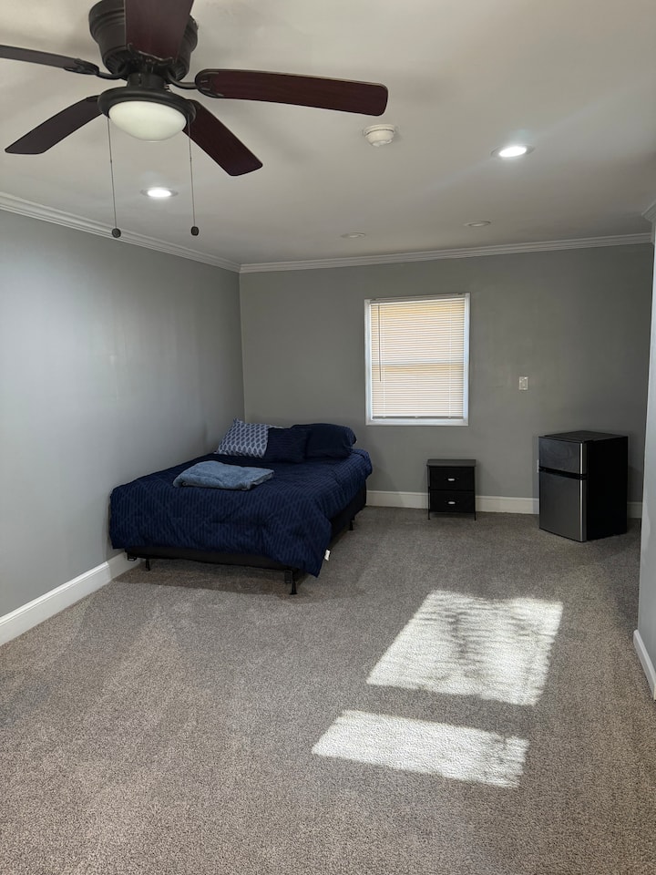 Spacious 1 Bedroom With Private Entrance - Clinton, MD