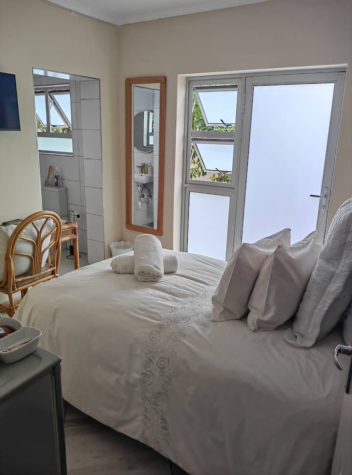 Certosa Casa - 
 Single Room - Windhoek