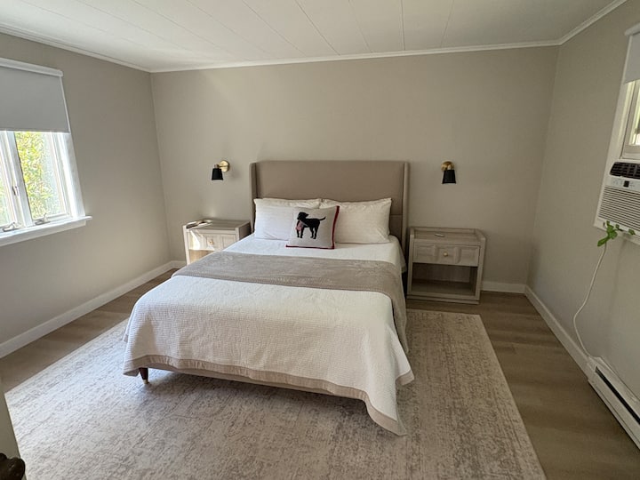 Cozy Cottage On A Rural Half Acre! - Coventry, RI