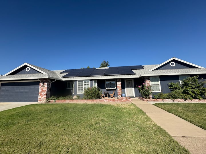Cozy Upgraded Family Home - 曼特卡