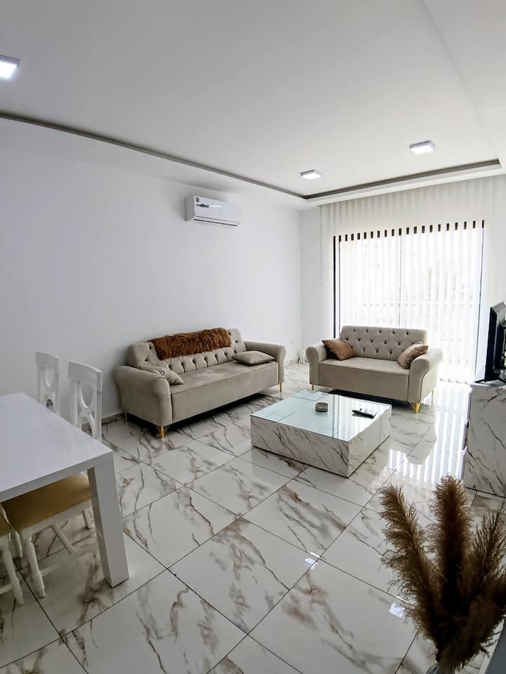 Appartement 3 Pièces Confortable Et Calme - Côte d'Ivoire