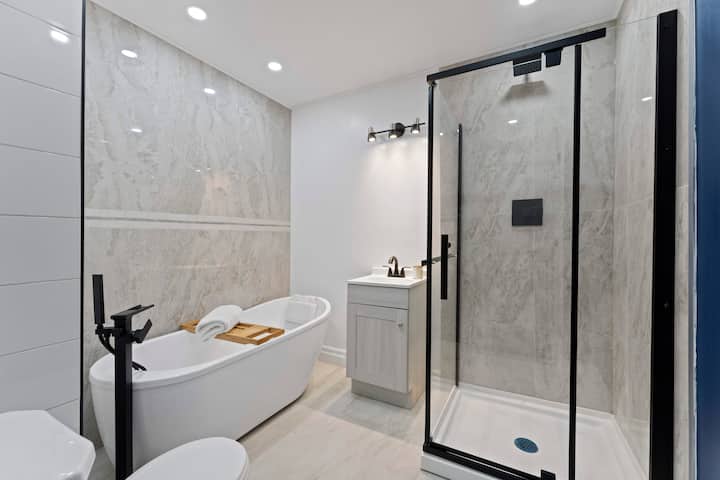 Modern Living | Perfect For Professionals - Windsor