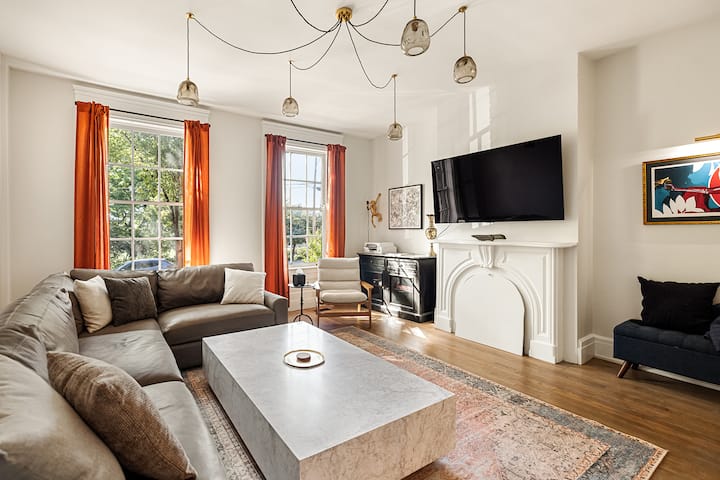 Palatial Parkside 3bd Home, Luxury Retreat - Cincinnati, OH