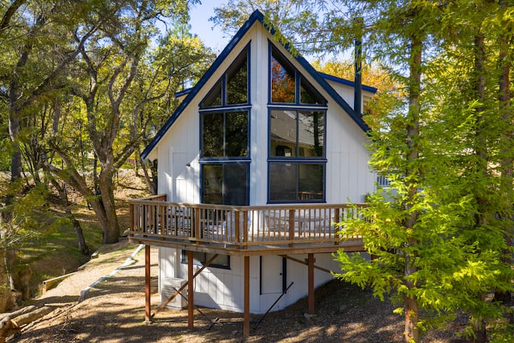 Nature’s Embrace, Lakeview Cabin Near Yosemite Np - Groveland, CA