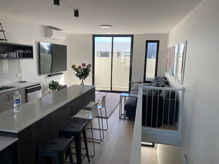 Seaside Luxury | 5 Minutes To Beach | Free Parking - Frankston