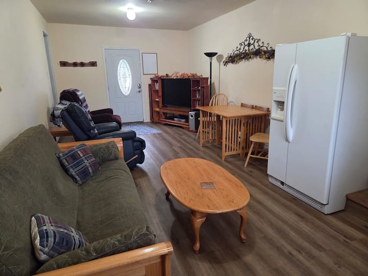 J&j Bunkhouse - Eugene, OR