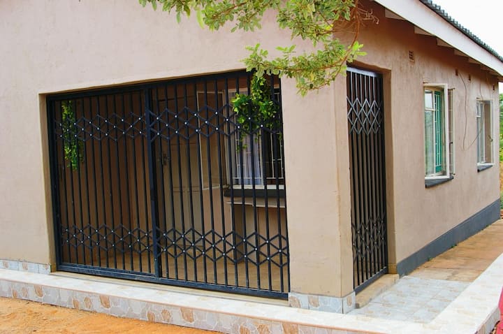 Newlife And Covenant Holiday Suites (Nlchs) - ジンバブエ