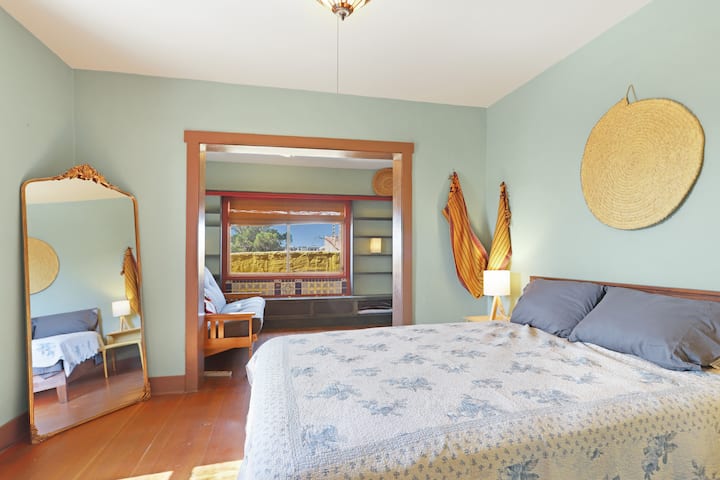 Casa Soledad Downtown Las Cruces & Farmers Market - Las Cruces, NM