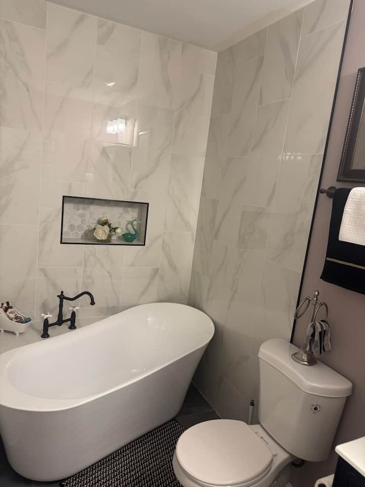 Lovely, Warm, Stylish Apartment - Canton, GA