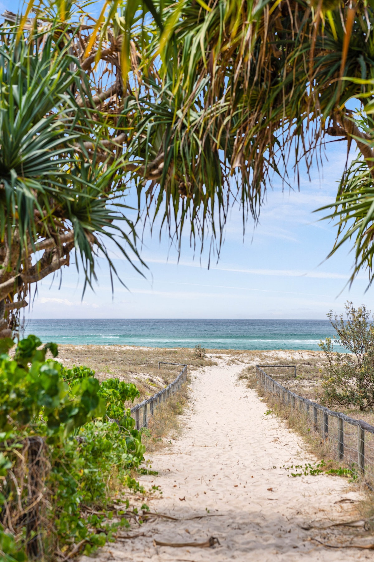 Ocean Front Bilinga Beach Shack - Apartments for Rent in Bilinga ...