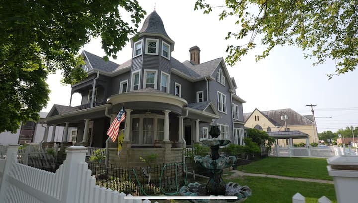 Charming Victorian Downtown Duplex. - Ouabache State Park, Bluffton