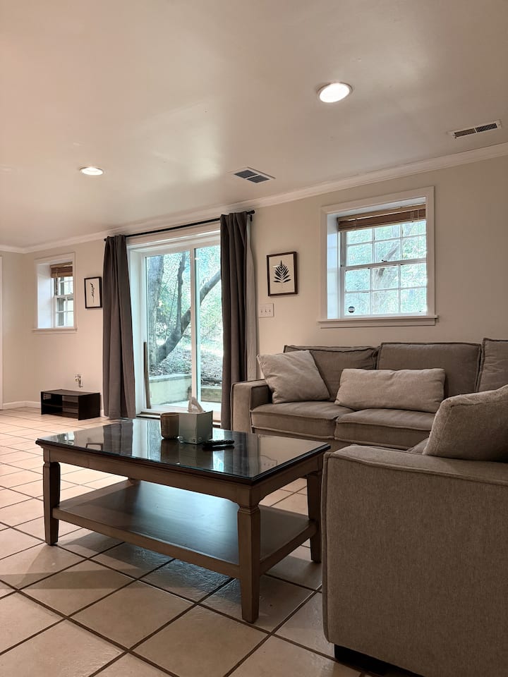Quaint Basement Apartment, Close To Uga! - Athens, GA