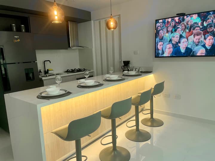 Nuevo Y Lujoso Apto Cerca Buena Vista - 