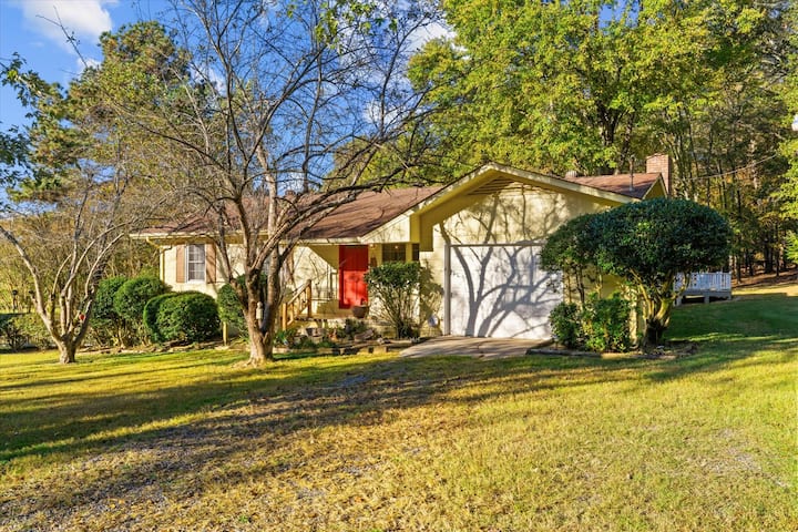 Farmhouse That Will Wow You With Its Charm - Chatsworth, GA