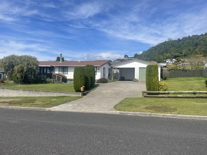 Central Acacia Bay – Walk To Everything - Taupō